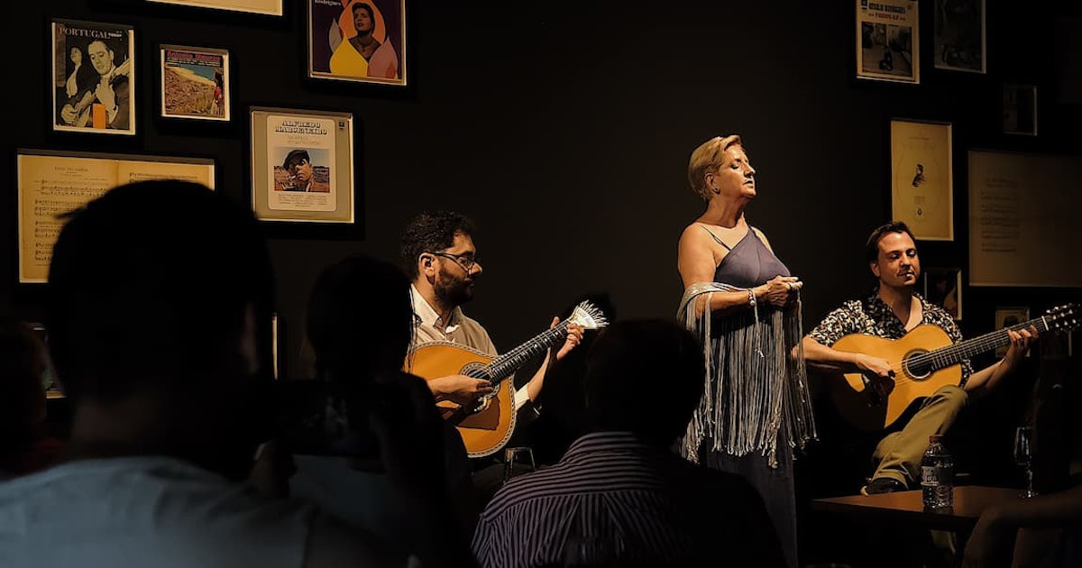 "Ideal Clube de Fado" - Mejor lugar donde ver Fado en Oporto (Músicos ...